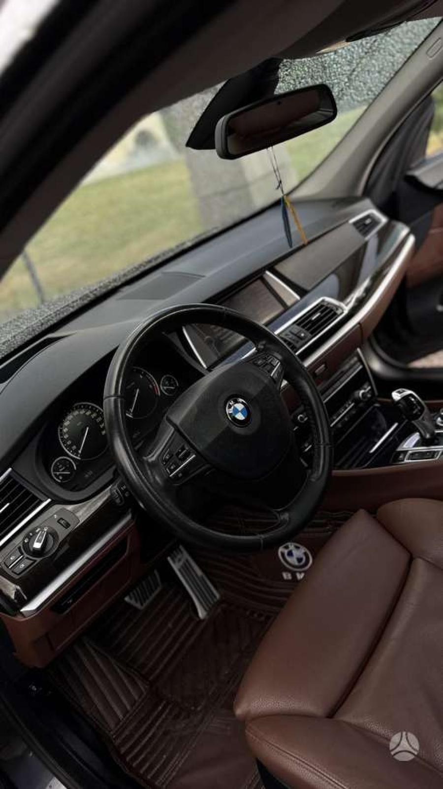 Melns BMW 530 Gran Turismo 2011 Kauņa, ar dzinēja tilpumu 2.99 L un nobraukumu 320 tūkst. km par 8499 €, foto 27 vietnē AUTOMOTO.COM.LV