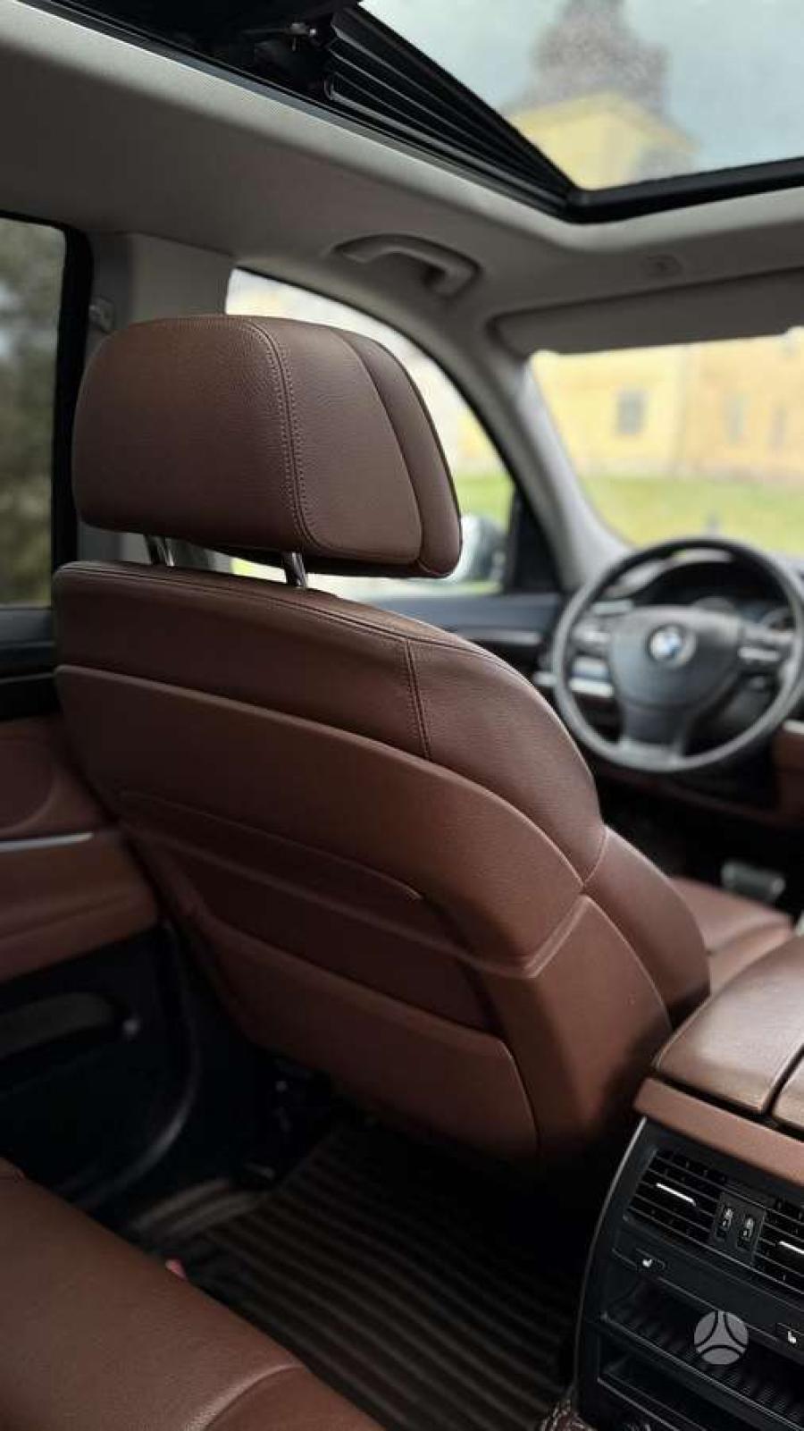 Melns BMW 530 Gran Turismo 2011 Kauņa, ar dzinēja tilpumu 2.99 L un nobraukumu 320 tūkst. km par 8499 €, foto 32 vietnē AUTOMOTO.COM.LV