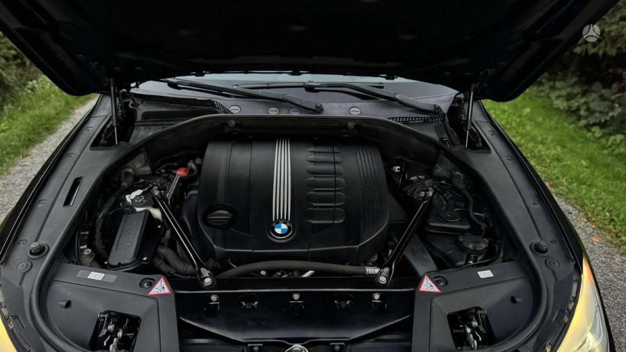 Melns BMW 530 Gran Turismo 2011 Kauņa, ar dzinēja tilpumu 2.99 L un nobraukumu 320 tūkst. km par 8499 €, foto 39 vietnē AUTOMOTO.COM.LV