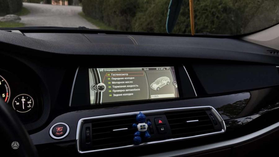 Melns BMW 530 Gran Turismo 2011 Kauņa, ar dzinēja tilpumu 2.99 L un nobraukumu 320 tūkst. km par 8499 €, foto 42 vietnē AUTOMOTO.COM.LV