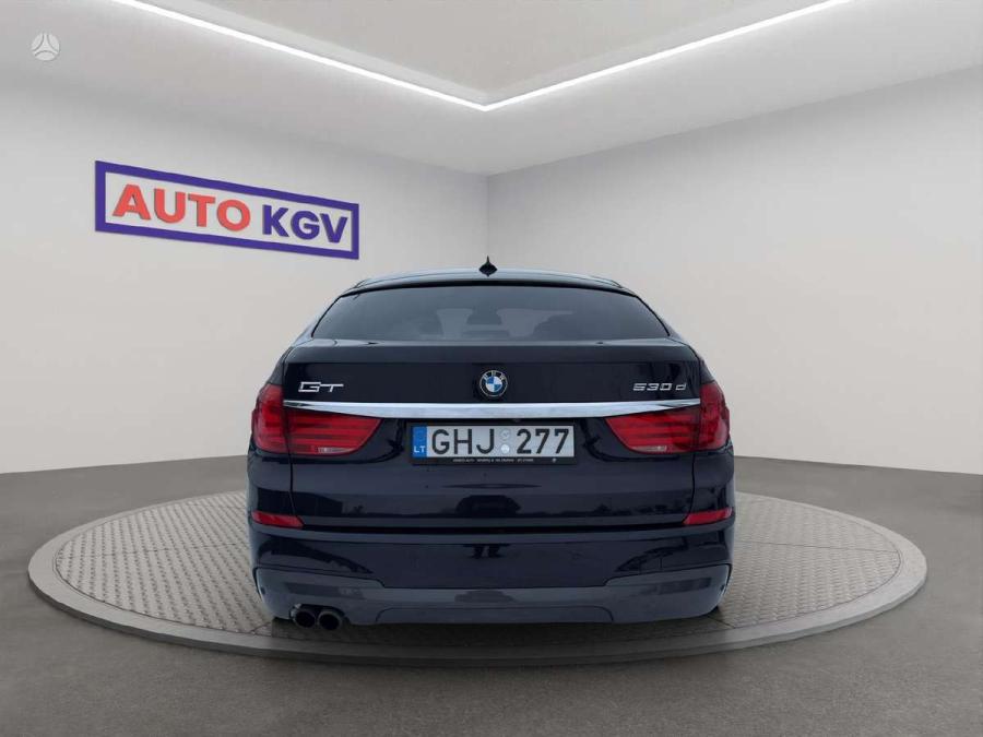 Melns BMW 530 Gran Turismo 2012 Kauņa, ar dzinēja tilpumu 3.00 L un nobraukumu 196 tūkst. km par 12999 €, foto 4 vietnē AUTOMOTO.COM.LV