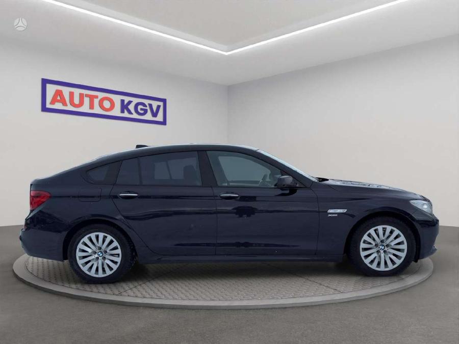 Melns BMW 530 Gran Turismo 2012 Kauņa, ar dzinēja tilpumu 3.00 L un nobraukumu 196 tūkst. km par 12999 €, foto 6 vietnē AUTOMOTO.COM.LV