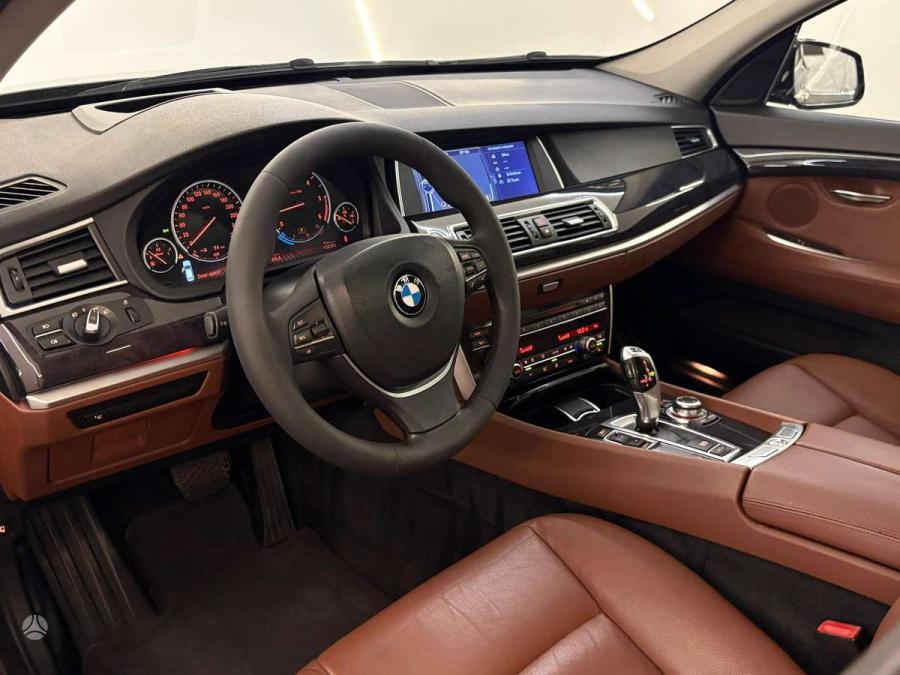 Melns BMW 530 Gran Turismo 2012 Marijampole, ar dzinēja tilpumu 2.99 L un nobraukumu 273 tūkst. km par 8999 €, foto 3 vietnē AUTOMOTO.COM.LV