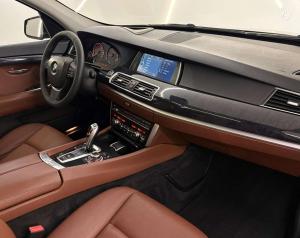 Melns BMW 530 Gran Turismo 2012 Marijampole, ar dzinēja tilpumu 2.99 L un nobraukumu 273 tūkst. km par 8999 €, foto 8 vietnē AUTOMOTO.COM.LV