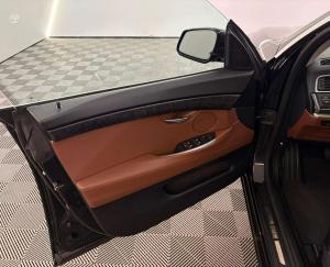 Melns BMW 530 Gran Turismo 2012 Marijampole, ar dzinēja tilpumu 2.99 L un nobraukumu 273 tūkst. km par 8999 €, foto 9 vietnē AUTOMOTO.COM.LV