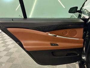 Melns BMW 530 Gran Turismo 2012 Marijampole, ar dzinēja tilpumu 2.99 L un nobraukumu 273 tūkst. km par 8999 €, foto 15 vietnē AUTOMOTO.COM.LV