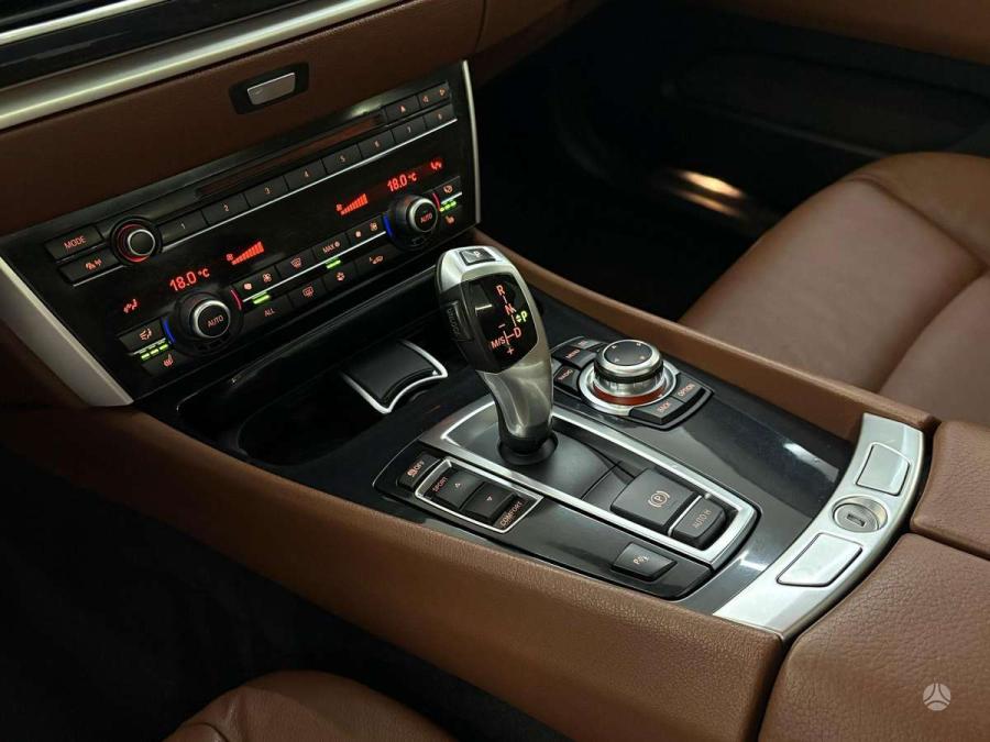 Melns BMW 530 Gran Turismo 2012 Marijampole, ar dzinēja tilpumu 2.99 L un nobraukumu 273 tūkst. km par 8999 €, foto 21 vietnē AUTOMOTO.COM.LV