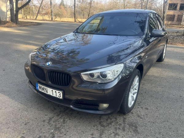 Black BMW 530 Gran Turismo 2012 in Kaunas, with an engine capacity of 2.99 L and mileage of 320 thousand km for 8900 €, photo 5 on AUTOMOTO.COM.LV