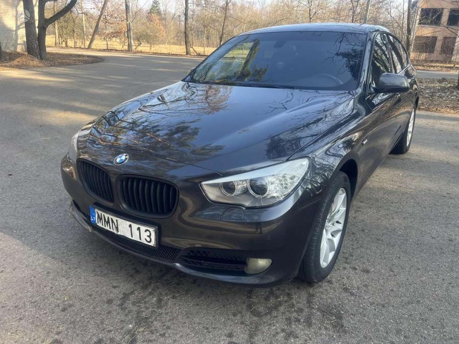 Black BMW 530 Gran Turismo 2012 in Kaunas, with an engine capacity of 2.99 L and mileage of 320 thousand km for 8900 €, photo 6 on AUTOMOTO.COM.LV
