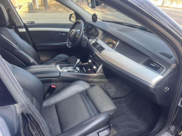Black BMW 530 Gran Turismo 2012 in Kaunas, with an engine capacity of 2.99 L and mileage of 320 thousand km for 8900 €, photo 8 on AUTOMOTO.COM.LV