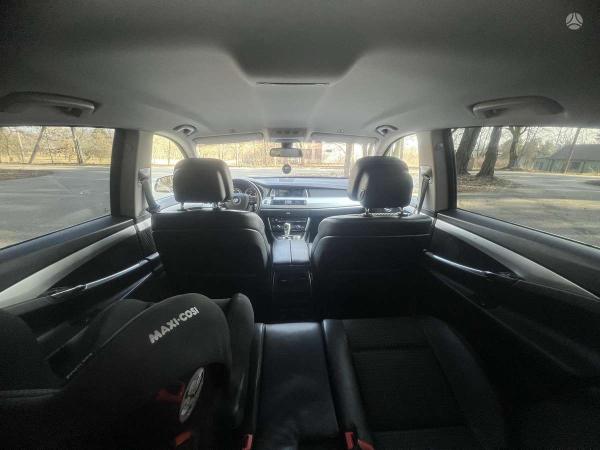 Black BMW 530 Gran Turismo 2012 in Kaunas, with an engine capacity of 2.99 L and mileage of 320 thousand km for 8900 €, photo 10 on AUTOMOTO.COM.LV