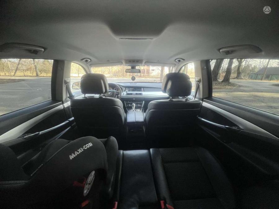 Black BMW 530 Gran Turismo 2012 in Kaunas, with an engine capacity of 2.99 L and mileage of 320 thousand km for 8900 €, photo 11 on AUTOMOTO.COM.LV