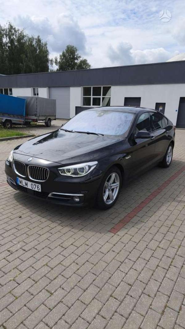 Black BMW 530 Gran Turismo 2014 in Elektrenai, with an engine capacity of 2.99 L and mileage of 280 thousand km for 13999 €, photo 1 on AUTOMOTO.COM.LV