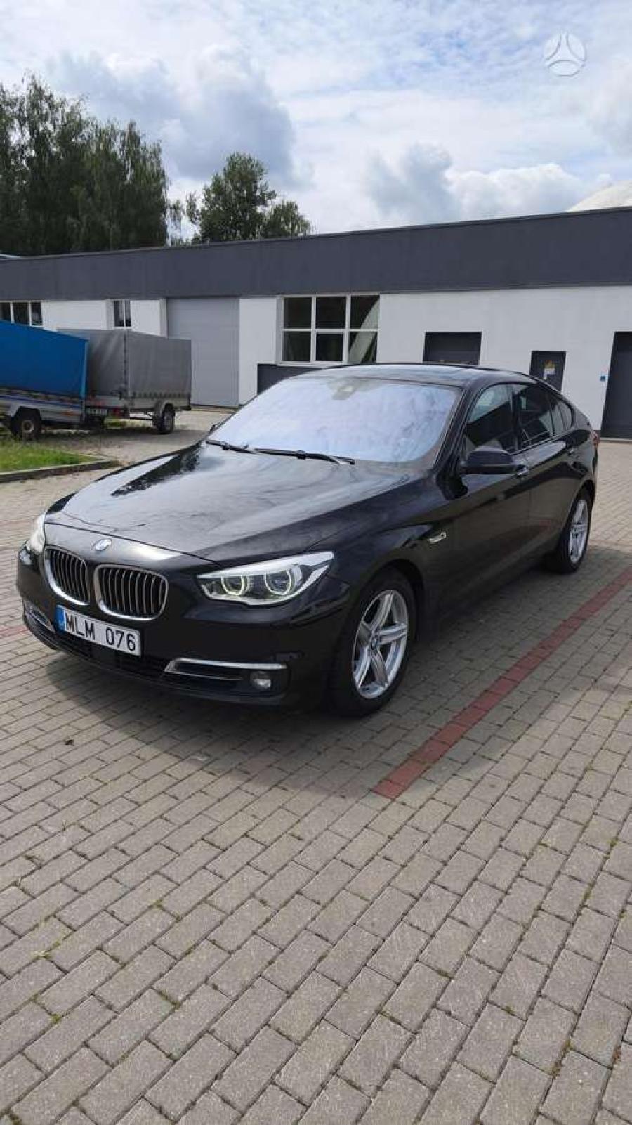 Black BMW 530 Gran Turismo 2014 in Elektrenai, with an engine capacity of 2.99 L and mileage of 280 thousand km for 13999 €, photo 1 on AUTOMOTO.COM.LV