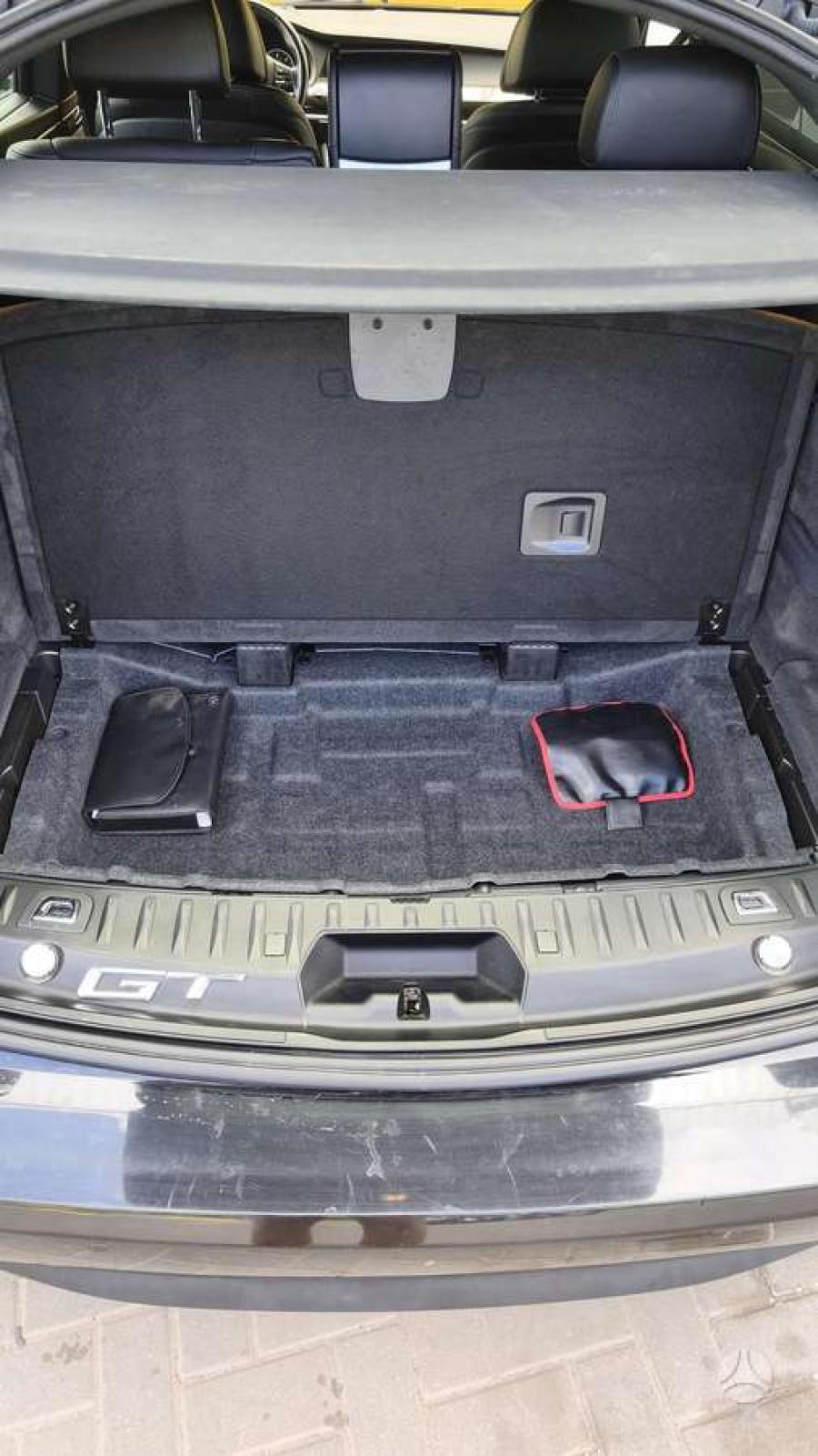 Black BMW 530 Gran Turismo 2014 in Elektrenai, with an engine capacity of 2.99 L and mileage of 280 thousand km for 13999 €, photo 14 on AUTOMOTO.COM.LV