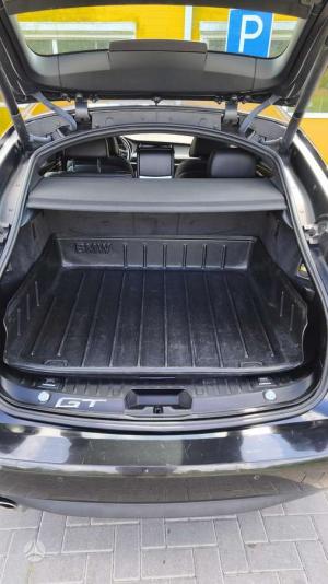 Black BMW 530 Gran Turismo 2014 in Elektrenai, with an engine capacity of 2.99 L and mileage of 280 thousand km for 13999 €, photo 15 on AUTOMOTO.COM.LV