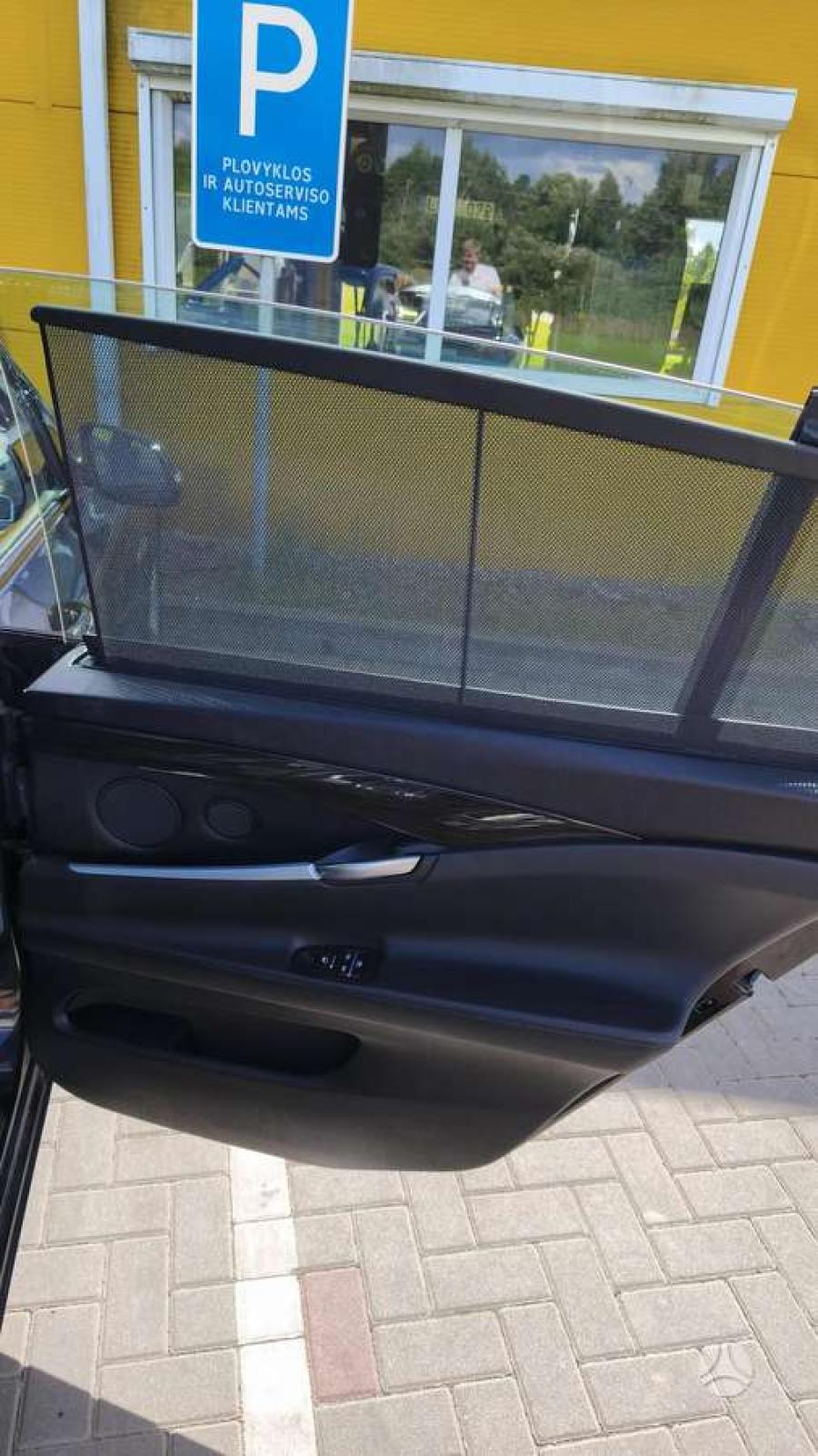 Black BMW 530 Gran Turismo 2014 in Elektrenai, with an engine capacity of 2.99 L and mileage of 280 thousand km for 13999 €, photo 18 on AUTOMOTO.COM.LV