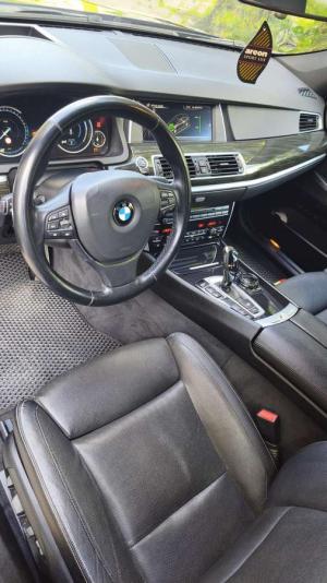 Black BMW 530 Gran Turismo 2014 in Elektrenai, with an engine capacity of 2.99 L and mileage of 280 thousand km for 13999 €, photo 26 on AUTOMOTO.COM.LV