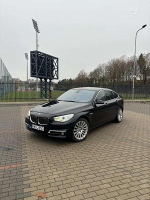 Melns BMW 530 Gran Turismo 2014 Jonava, ar dzinēja tilpumu 3.00 L un nobraukumu 243 tūkst. km par 13300 €, foto  vietnē AUTOMOTO.COM.LV