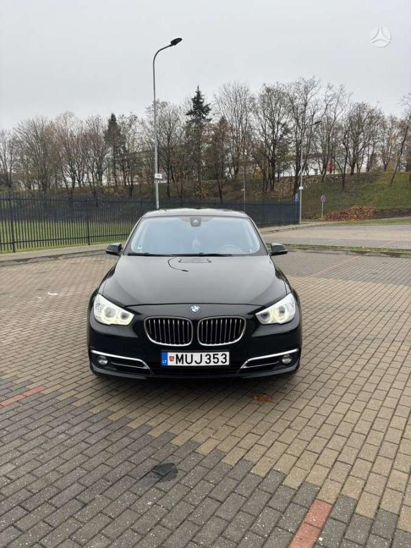 Black BMW 530 Gran Turismo 2014 in Jonava, with an engine capacity of 3.00 L and mileage of 243 thousand km for 13300 €, photo 2 on AUTOMOTO.COM.LV