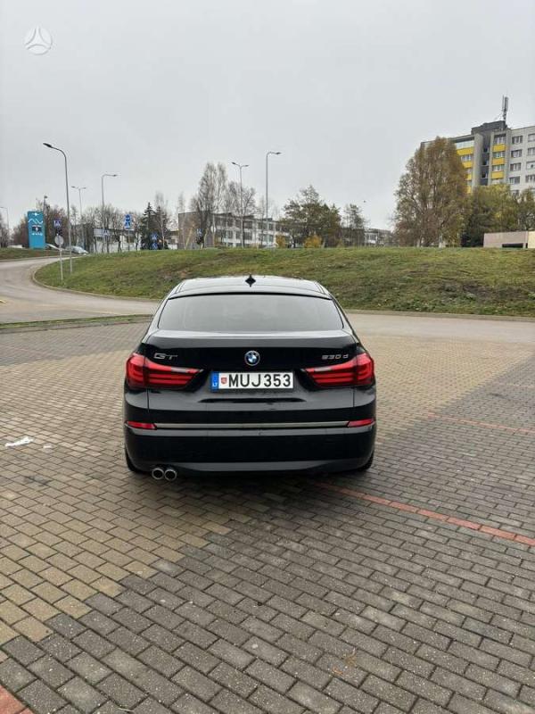 Black BMW 530 Gran Turismo 2014 in Jonava, with an engine capacity of 3.00 L and mileage of 243 thousand km for 13300 €, photo 6 on AUTOMOTO.COM.LV