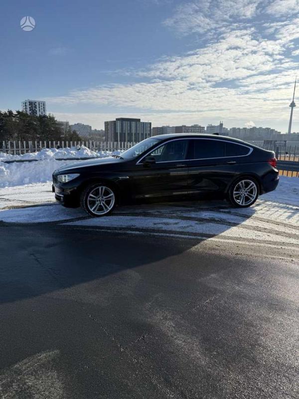 Black BMW 530 Gran Turismo 2015 in Vilnius, with an engine capacity of 2.99 L and mileage of 294 thousand km for 13600 €, photo 3 on AUTOMOTO.COM.LV