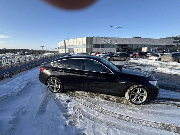 Black BMW 530 Gran Turismo 2015 in Vilnius, with an engine capacity of 2.99 L and mileage of 294 thousand km for 13600 €, photo 6 on AUTOMOTO.COM.LV