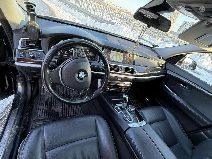 Melns BMW 530 Gran Turismo 2015 Viļņa, ar dzinēja tilpumu 2.99 L un nobraukumu 294 tūkst. km par 13600 €, foto 7 vietnē AUTOMOTO.COM.LV