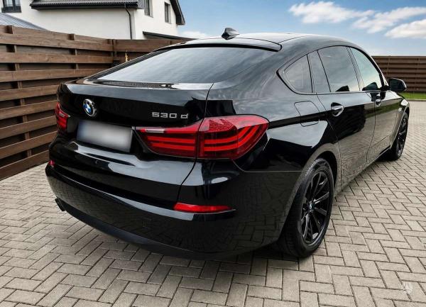 Black BMW 530 Gran Turismo 2015 in Klaipeda, with an engine capacity of 2.99 L and mileage of 297 thousand km for 13000 €, photo 3 on AUTOMOTO.COM.LV