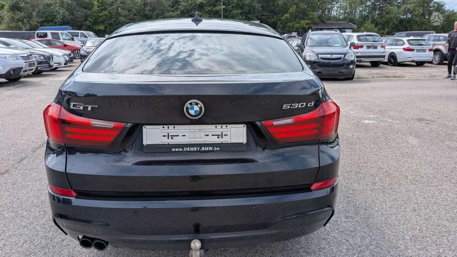 Black BMW 530 Gran Turismo 2015 in Utena, with an engine capacity of 2.99 L and mileage of 245 thousand km for 12100 €, photo 5 on AUTOMOTO.COM.LV