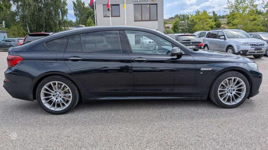 Black BMW 530 Gran Turismo 2015 in Utena, with an engine capacity of 2.99 L and mileage of 245 thousand km for 12100 €, photo 7 on AUTOMOTO.COM.LV