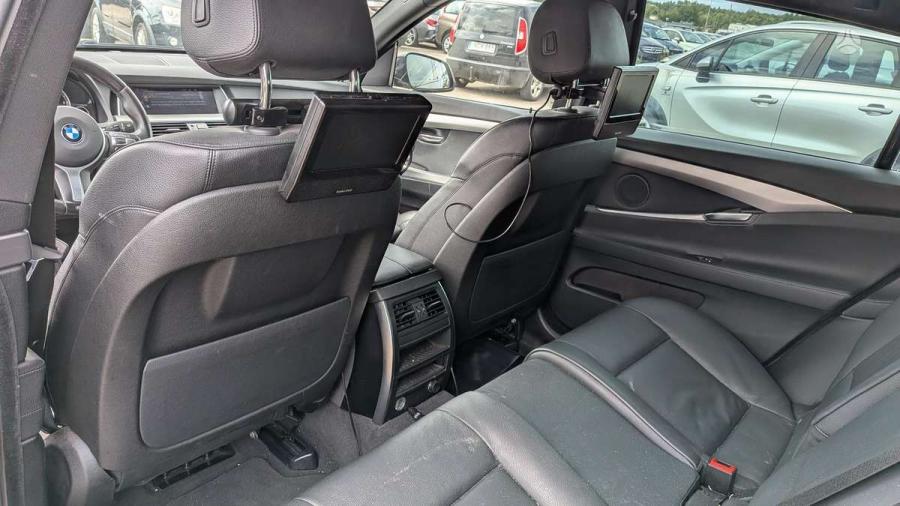 Black BMW 530 Gran Turismo 2015 in Utena, with an engine capacity of 2.99 L and mileage of 245 thousand km for 12100 €, photo 18 on AUTOMOTO.COM.LV