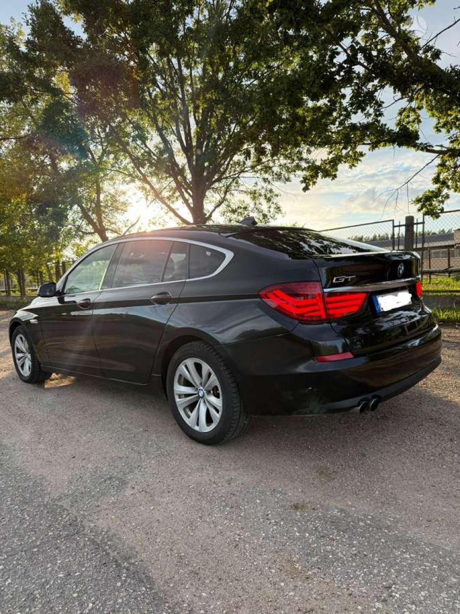 Melns BMW 530 Gran Turismo 2010 Panevēža, ar dzinēja tilpumu 3.00 L un nobraukumu 256 tūkst. km par 6000 €, foto 1 vietnē AUTOMOTO.COM.LV