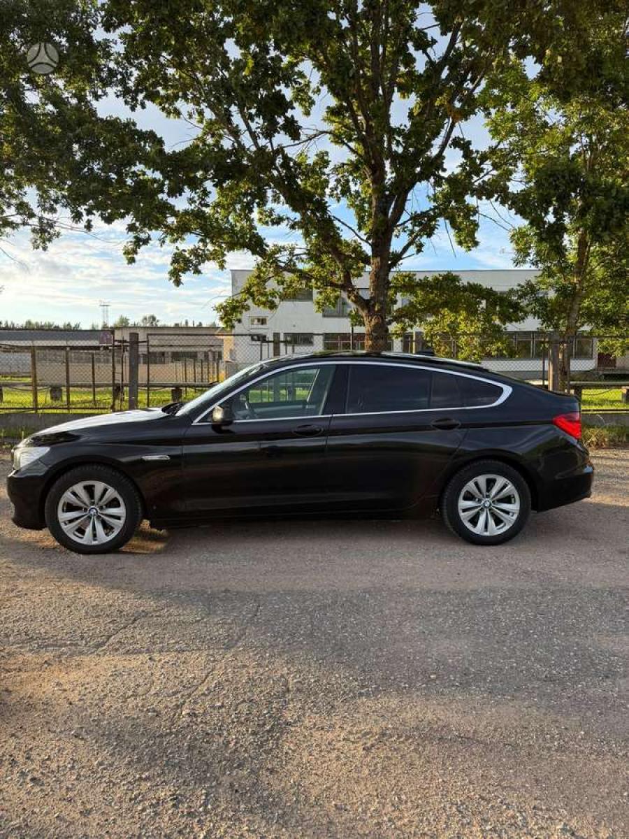 Melns BMW 530 Gran Turismo 2010 Panevēža, ar dzinēja tilpumu 3.00 L un nobraukumu 256 tūkst. km par 6000 €, foto 7 vietnē AUTOMOTO.COM.LV