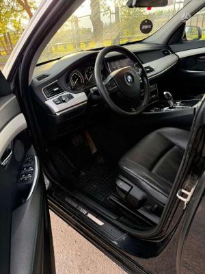 Melns BMW 530 Gran Turismo 2010 Panevēža, ar dzinēja tilpumu 3.00 L un nobraukumu 256 tūkst. km par 6000 €, foto 8 vietnē AUTOMOTO.COM.LV