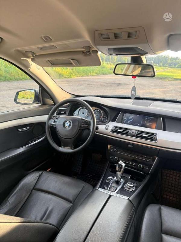 Melns BMW 530 Gran Turismo 2010 Panevēža, ar dzinēja tilpumu 3.00 L un nobraukumu 256 tūkst. km par 6000 €, foto 9 vietnē AUTOMOTO.COM.LV