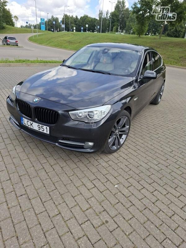 Melns BMW 530 Gran Turismo 2012 Jonava, ar dzinēja tilpumu 3.00 L un nobraukumu 322 tūkst. km par 9850 €, foto 2 vietnē AUTOMOTO.COM.LV