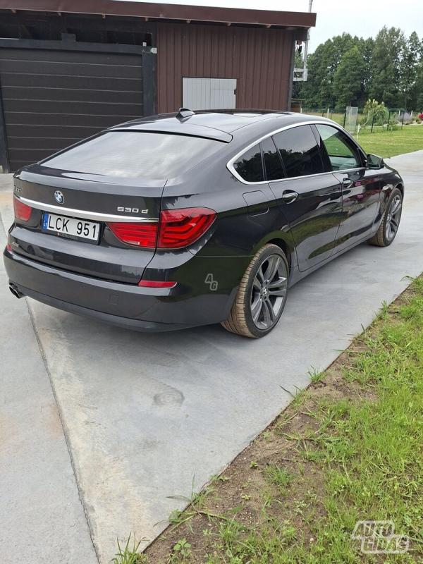 Melns BMW 530 Gran Turismo 2012 Jonava, ar dzinēja tilpumu 3.00 L un nobraukumu 322 tūkst. km par 9850 €, foto 7 vietnē AUTOMOTO.COM.LV