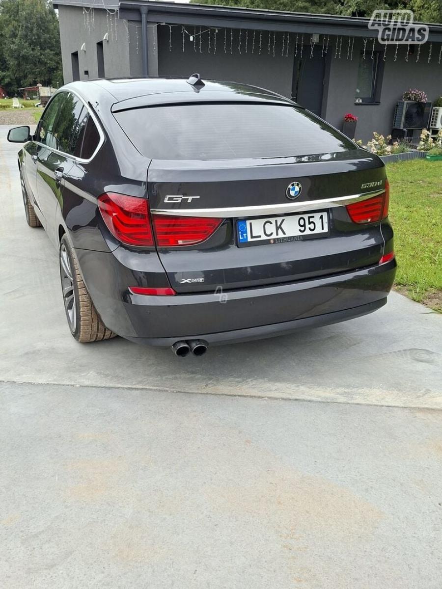 Black BMW 530 Gran Turismo 2012 in Jonava, with an engine capacity of 3.00 L and mileage of 322 thousand km for 9850 €, photo 9 on AUTOMOTO.COM.LV