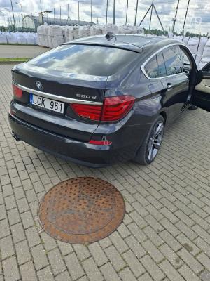 Black BMW 530 Gran Turismo 2012 in Jonava, with an engine capacity of 3.00 L and mileage of 322 thousand km for 9850 €, photo 15 on AUTOMOTO.COM.LV