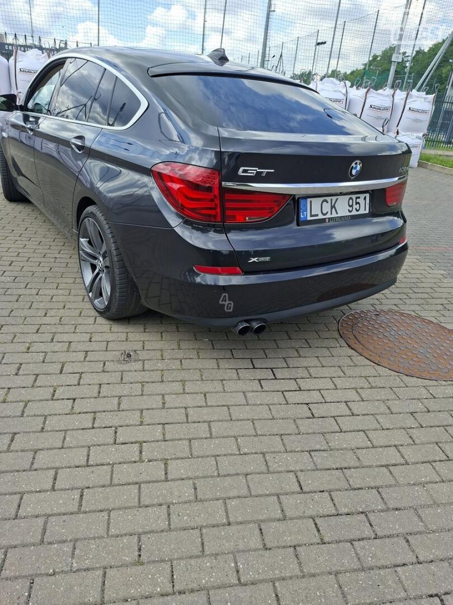 Black BMW 530 Gran Turismo 2012 in Jonava, with an engine capacity of 3.00 L and mileage of 322 thousand km for 9850 €, photo 16 on AUTOMOTO.COM.LV