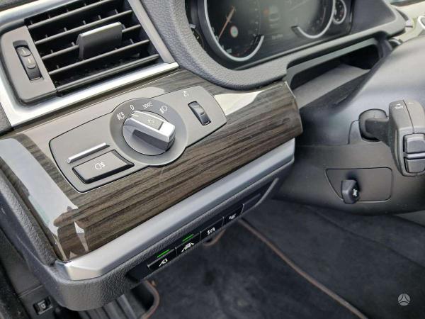 Melns BMW 530 Gran Turismo 2014 Raseiniai, ar dzinēja tilpumu 2.99 L un nobraukumu 307 tūkst. km par 13750 €, foto 7 vietnē AUTOMOTO.COM.LV