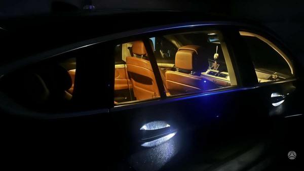 Melns BMW 530 Gran Turismo 2011 Alīta, ar dzinēja tilpumu 2.99 L un nobraukumu 353 tūkst. km par 9000 €, foto 10 vietnē AUTOMOTO.COM.LV