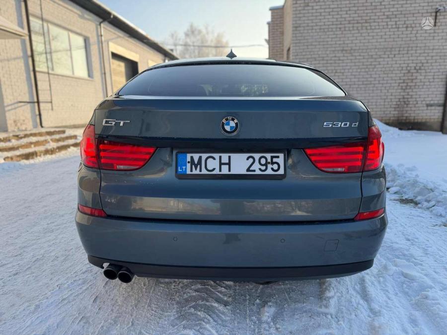 Zils BMW 530 Gran Turismo 2010 Šauļi, ar dzinēja tilpumu 2.99 L un nobraukumu 420 tūkst. km par 7250 €, foto 5 vietnē AUTOMOTO.COM.LV