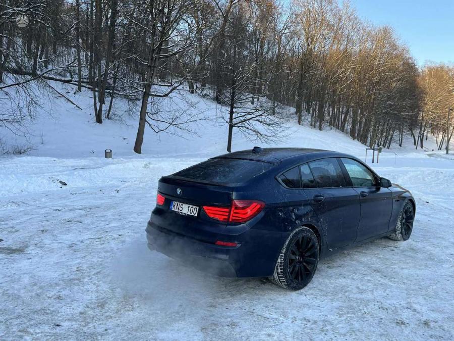 Blue BMW 530 Gran Turismo 2010 in Kaunas, with an engine capacity of 2.99 L and mileage of 400 thousand km for 6350 €, photo 3 on AUTOMOTO.COM.LV