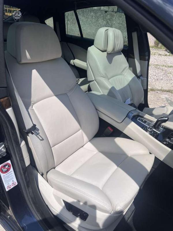 Blue BMW 530 Gran Turismo 2010 in Vilnius, with an engine capacity of 3.00 L and mileage of 350 thousand km for 8700 €, photo 9 on AUTOMOTO.COM.LV