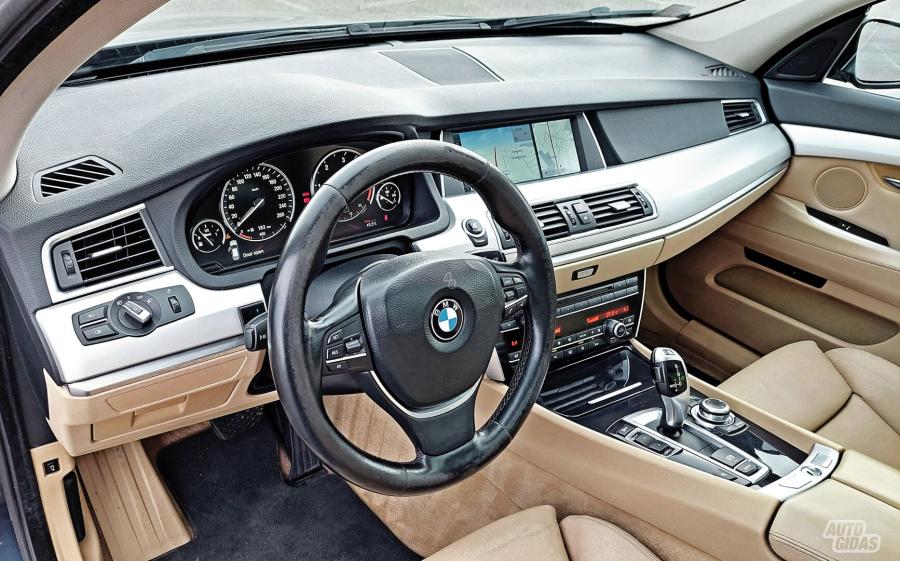 Blue BMW 530 Gran Turismo 2010 in Vilnius, with an engine capacity of 3.00 L and mileage of 335 thousand km for 9900 €, photo 15 on AUTOMOTO.COM.LV