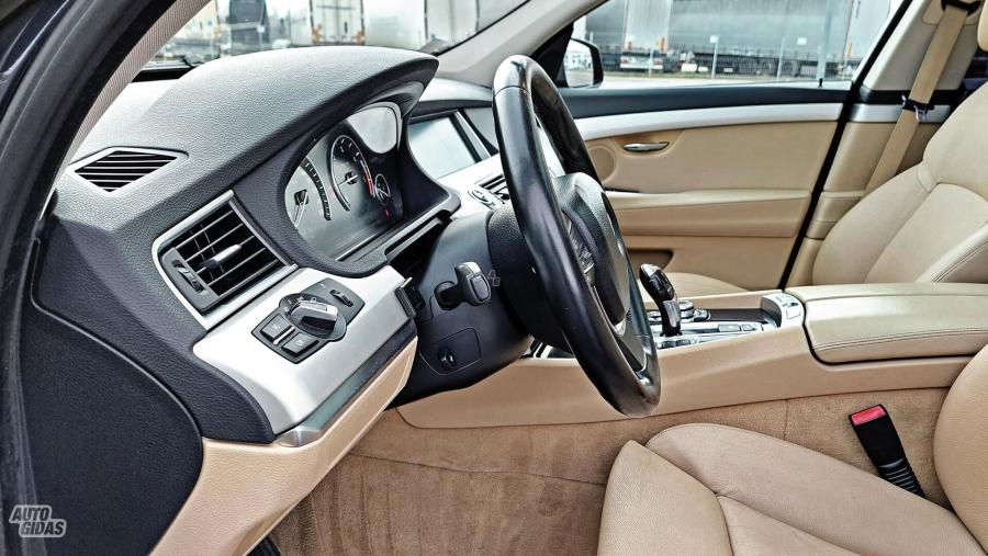 Blue BMW 530 Gran Turismo 2010 in Vilnius, with an engine capacity of 3.00 L and mileage of 335 thousand km for 9900 €, photo 16 on AUTOMOTO.COM.LV