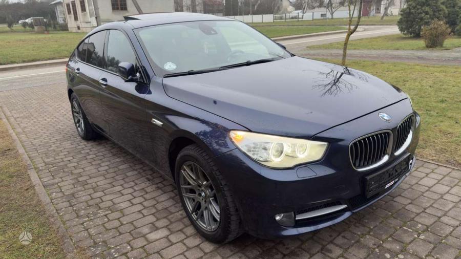 Zils BMW 530 Gran Turismo 2011 Kupiškis, ar dzinēja tilpumu 2.99 L un nobraukumu 329 tūkst. km par 10490 €, foto 1 vietnē AUTOMOTO.COM.LV