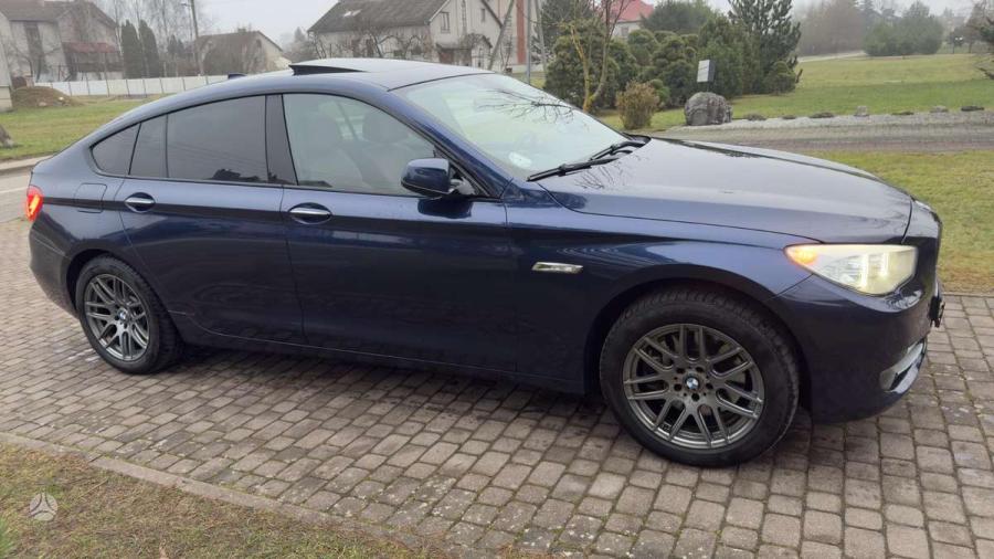Zils BMW 530 Gran Turismo 2011 Kupiškis, ar dzinēja tilpumu 2.99 L un nobraukumu 329 tūkst. km par 10490 €, foto 4 vietnē AUTOMOTO.COM.LV